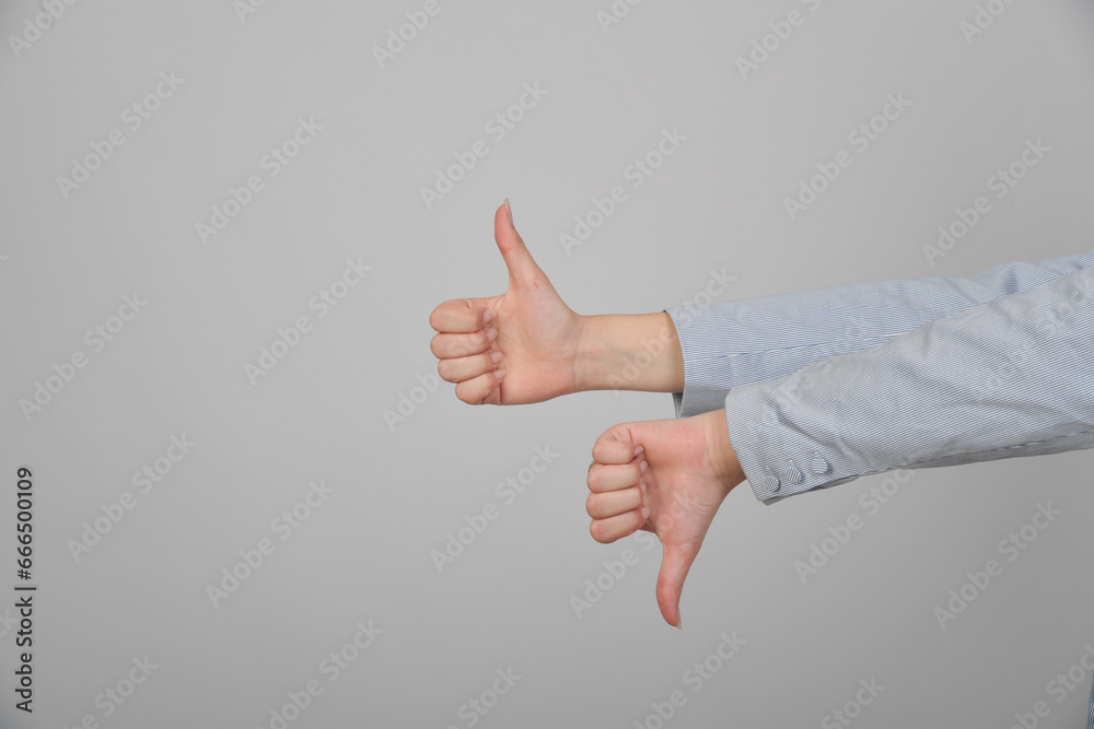 hand handzeichen daumen hoch runter zustimmung abnehigung symbole ...