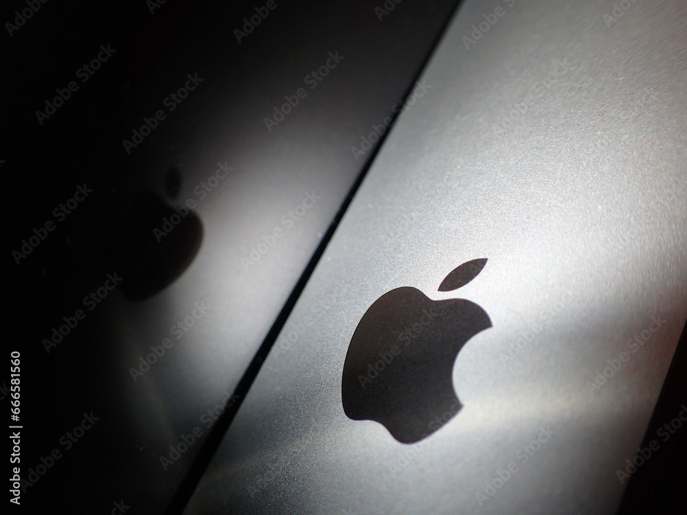 Gros plan du logo de la société Apple Stock Photo | Adobe Stock