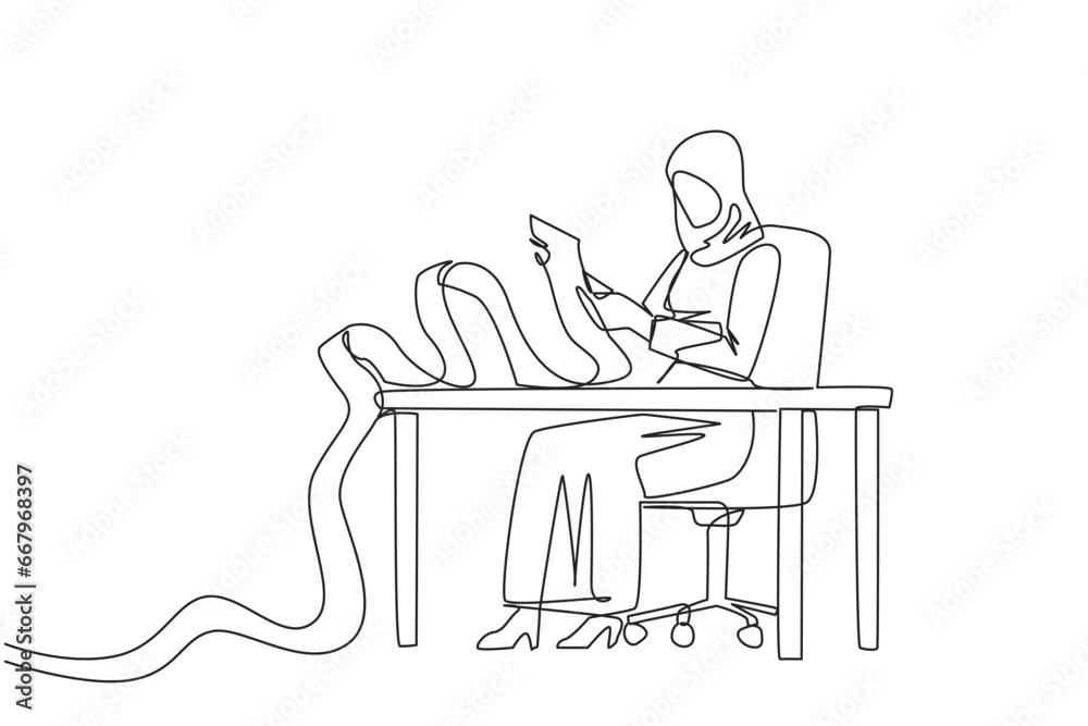 Continuous one line drawing Arabian businesswoman sitting in work chair ...