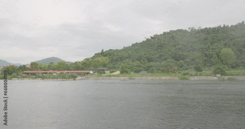 Vidéo Stock The largest and longest roller compacted concrete (RCC) dam ...