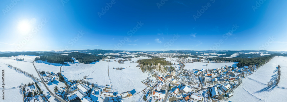 Die Burgruine Weißenstei im Winter, 360 Grad Rundblick über die Region Regen im Bayerwald Stock ...