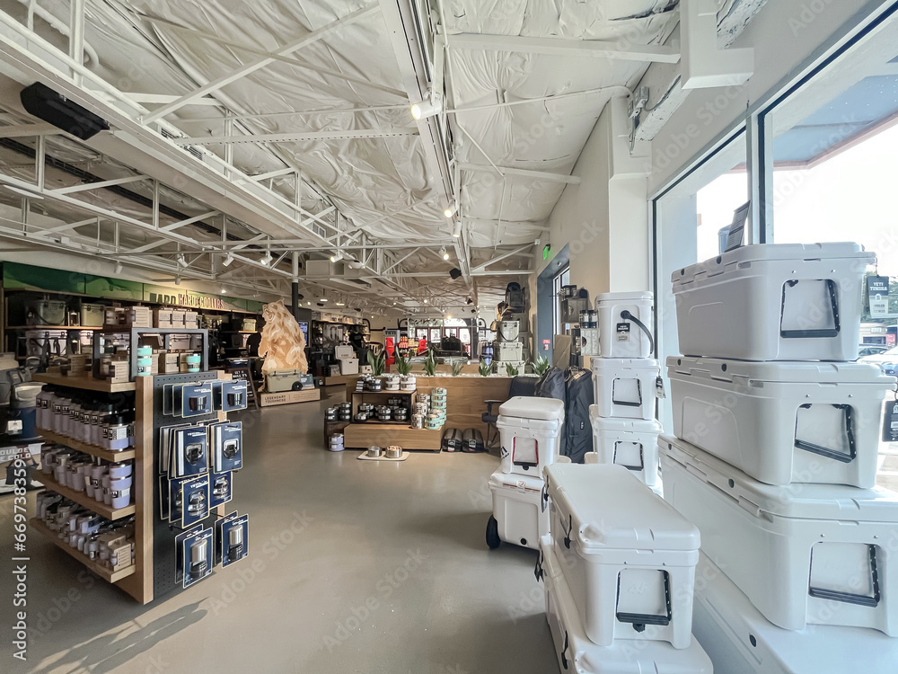Customer shopping for Large collection of rambler, mug, tumbler ...