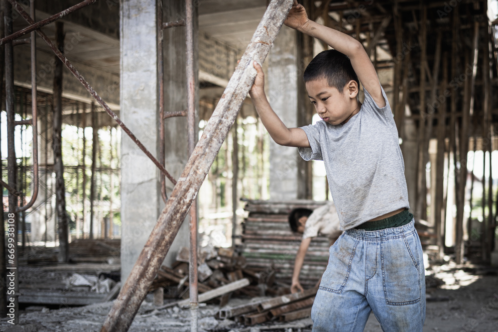 Poor children forced to do construction work, child labor, abuse To the ...