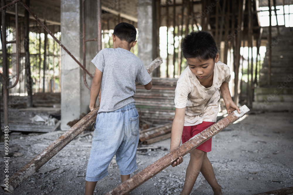 Poor children forced to do construction work, child labor, abuse To the ...