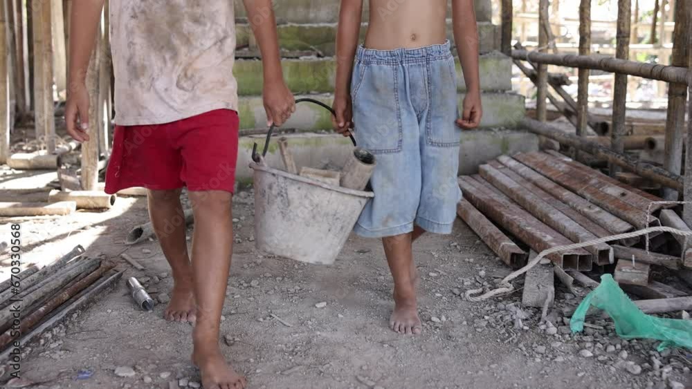 Poor children forced to do construction work, child labor, abuse To the ...