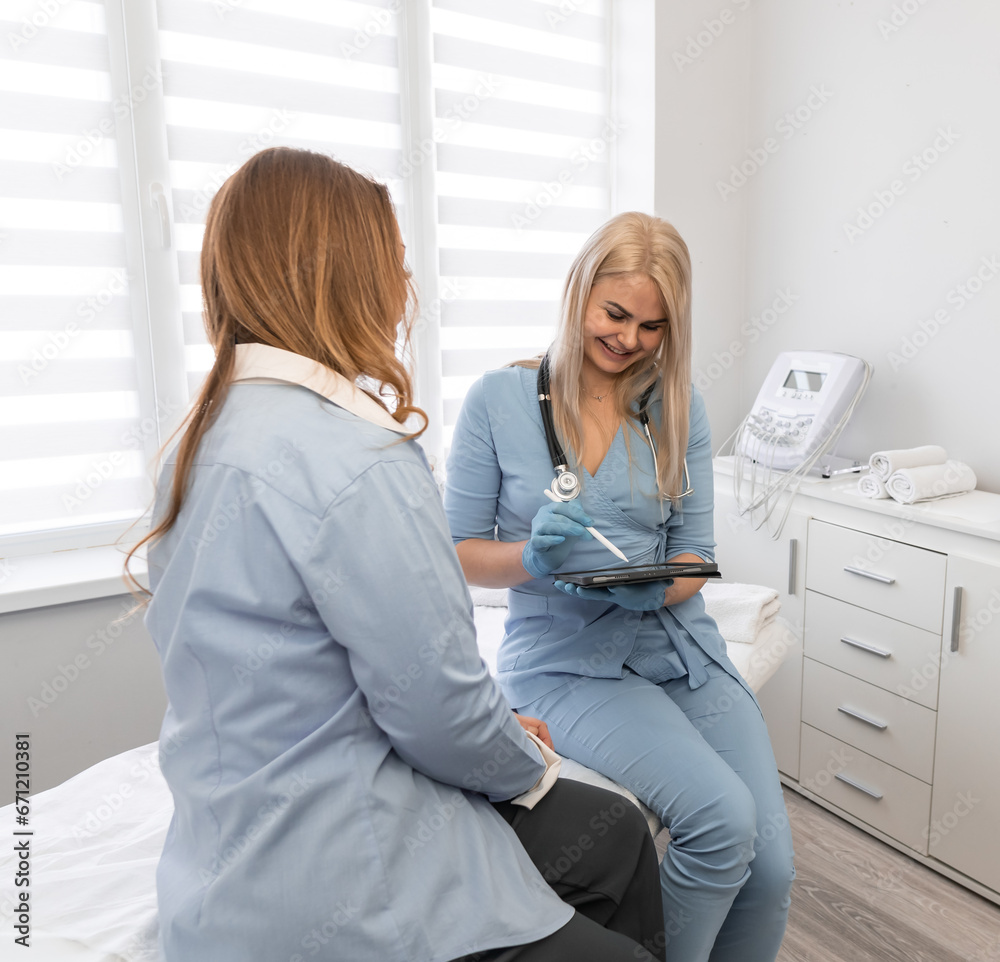 Observation point: A woman, visiting clinic, gets opportunity to view ...