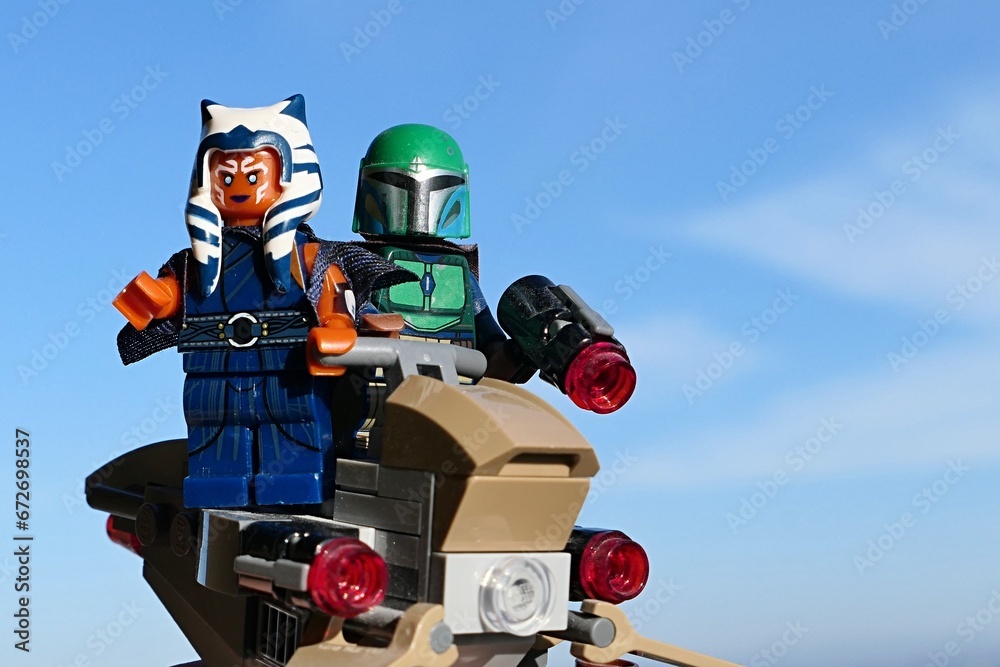 LEGO STAR WARS figure of female Togruta Jedi Ahsoka Tano riding on some ...