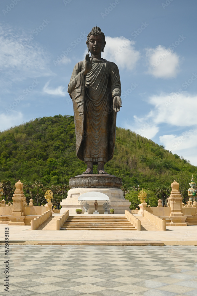 Thipsukontharam temple houses the Buddha Maha Metta Prachathai ...
