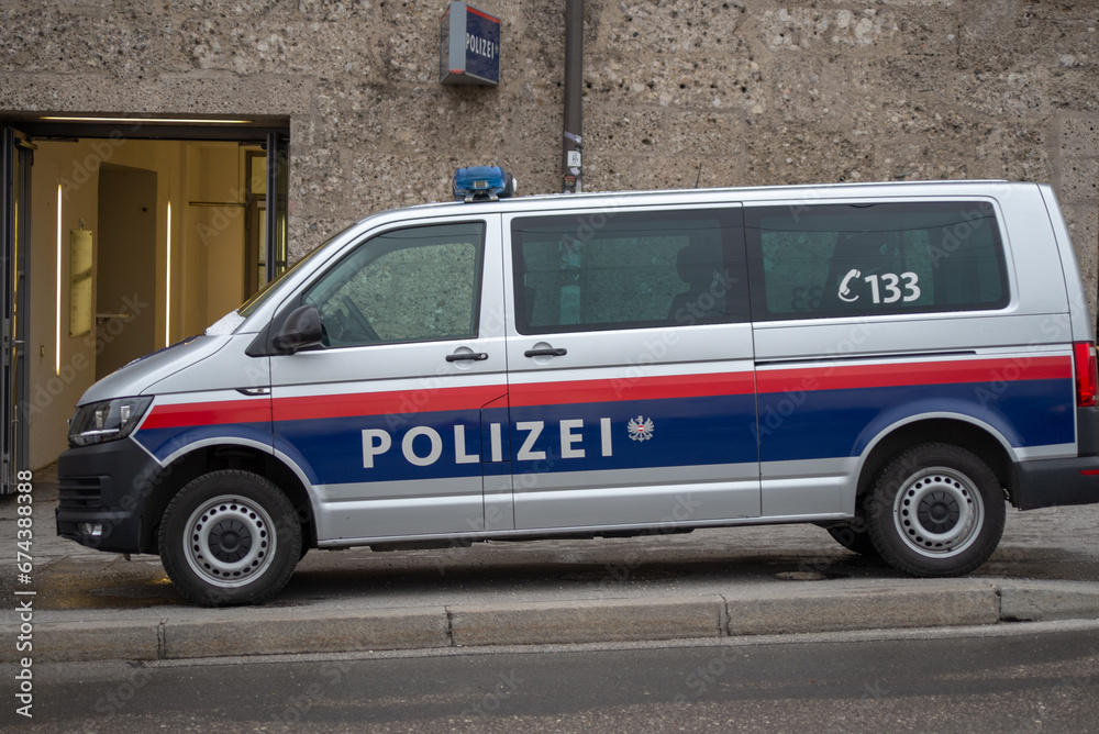 Foto de Austrian police car parked in front of a police station with ...