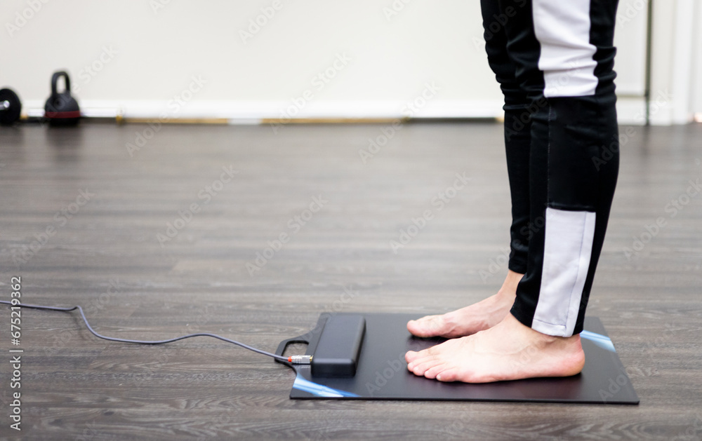 Study of the plantar footprint in dynamics through the use of a ...