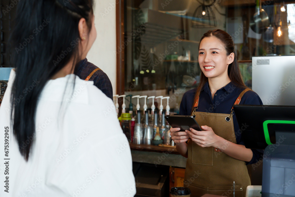 Employees businessmen coffee shops small businesses Asian woman Taking ...
