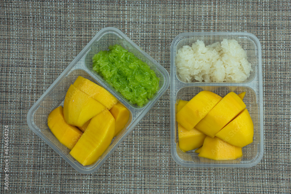 Mango sticky rice two colors of glutinous rice, white and green from ...