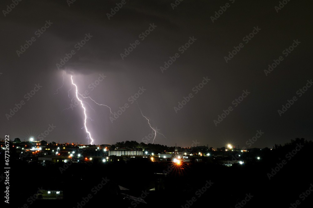 Beautiful Lightning bolt strike Over Kempton Park, Stunning and ...