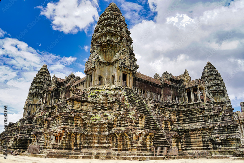 Angkor Wat Temple Inner Pyramid Complex, masterpiece of Khmer ...