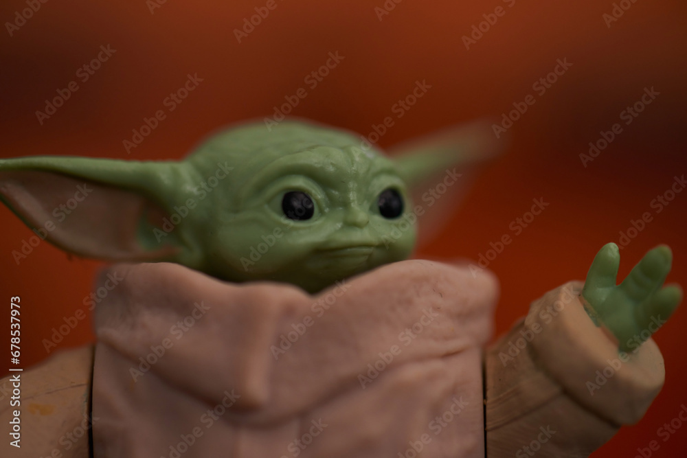 baby Yoda in the desert, a cinematic and iconic Star Wars moment ...