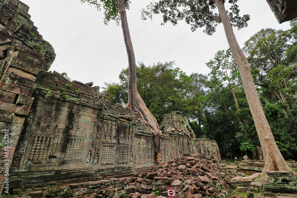 Preah Khan - 12th Century temple built by Khmer King Jayavarman VII ...