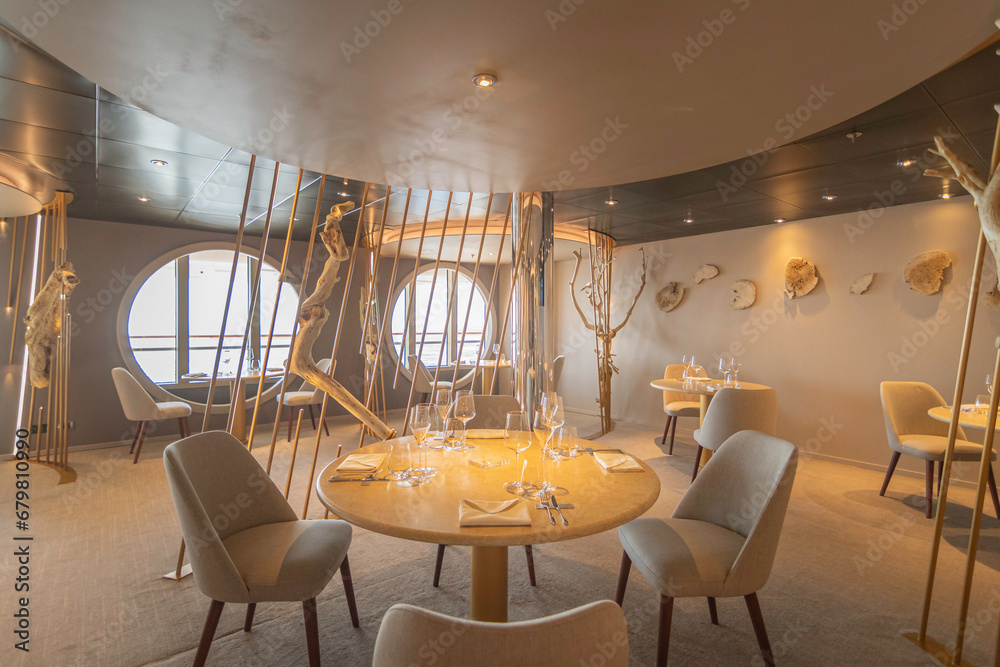 Mer Méditerranée - 26 octobre 2023 : Le restaurant Archipelago du Costa ...