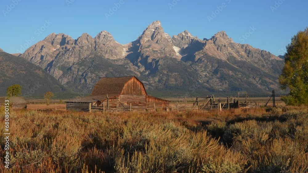 Mormon Row Historic district first light sunrise morning Grand Teton ...