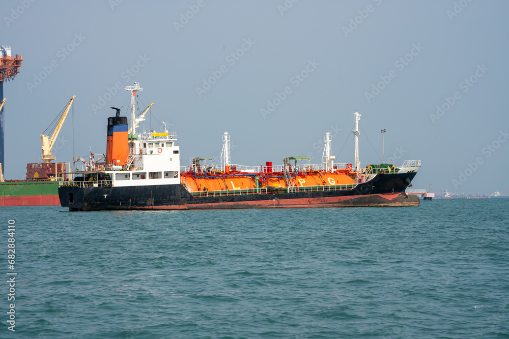 Oil Ship LPG tanker, floating Storage Unit import export petroleum gas ...