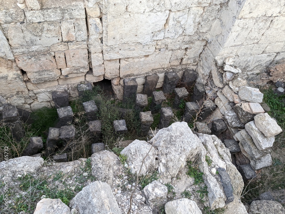 Travelling Jordan.Cultural and natural side of Umm Qais and the ruins ...