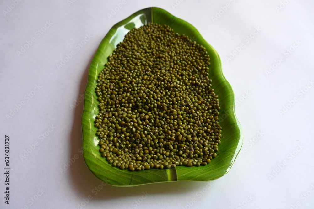 Mung bean. It's other names Vigna radiata, green gram, maash, mung ...