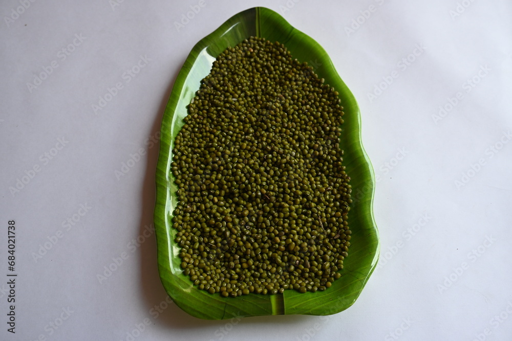 Mung bean. It's other names Vigna radiata, green gram, maash, mung ...