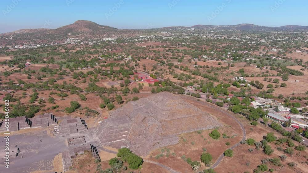 Teotihuacan, Mexico: Aerial view of Pyramid of the Moon (Pirámide de la ...