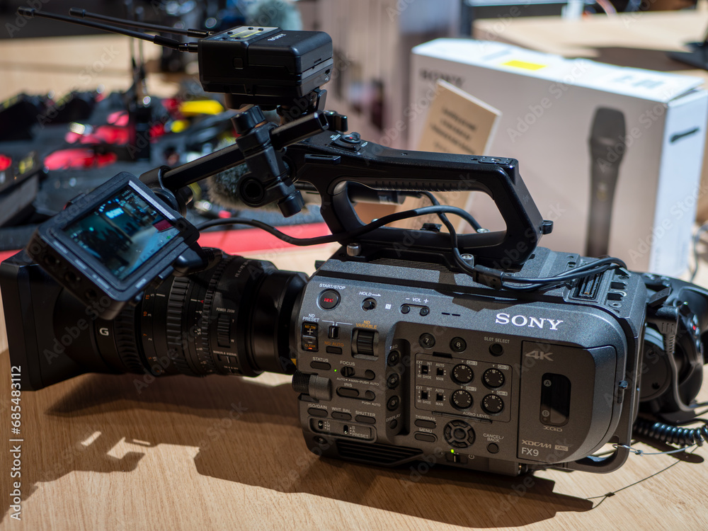 Sony FX9 XDCAM 4K Professional Broadcast Video Camera with Wireless ...