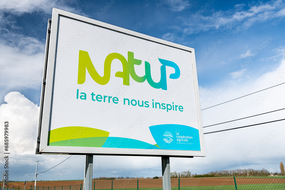 Coopérative NatUp (anciennement Cap Seine). Signalétique à l'entrée Stock Photo | Adobe Stock