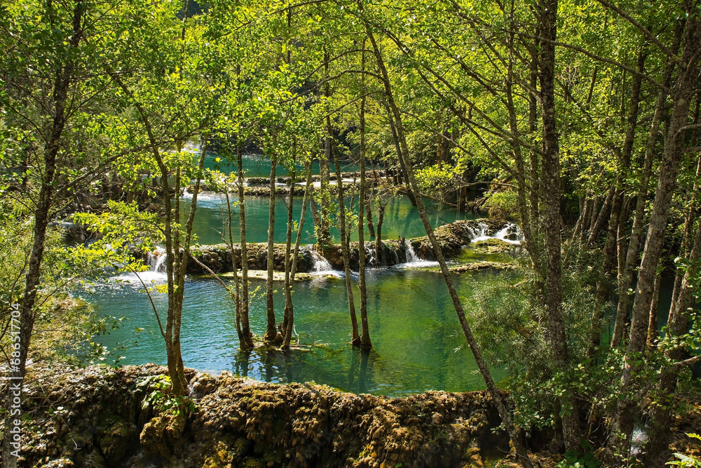 Travertine pools in the River Una at the Small Waterfalls at Martin ...