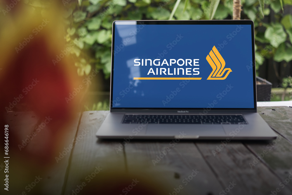 Singapore Airlines logo (SIA, SQ), flag carrier of the Republic of ...