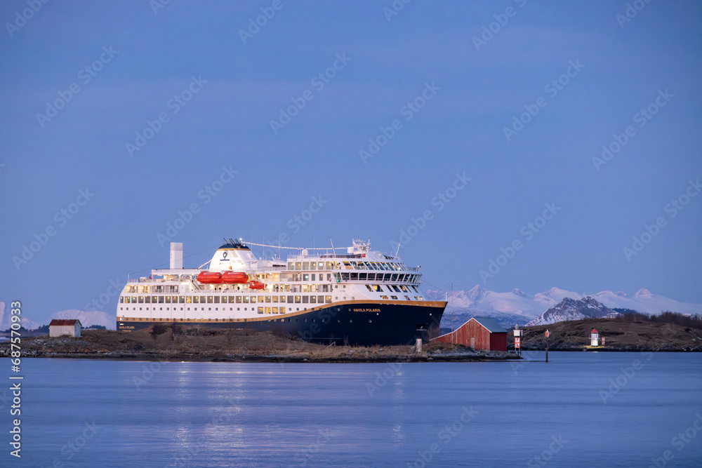 Southbound coastal route ship Ms Havila Polaris -arrives at Brønnøysund ...