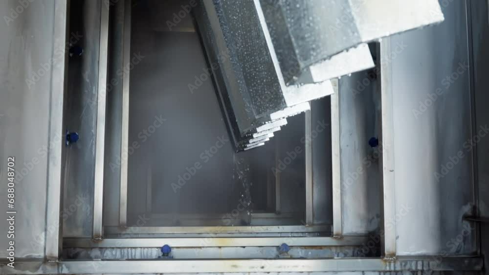 Washing Stainless Steel Medical Lamp Frames With Industrial Sprinkler ...