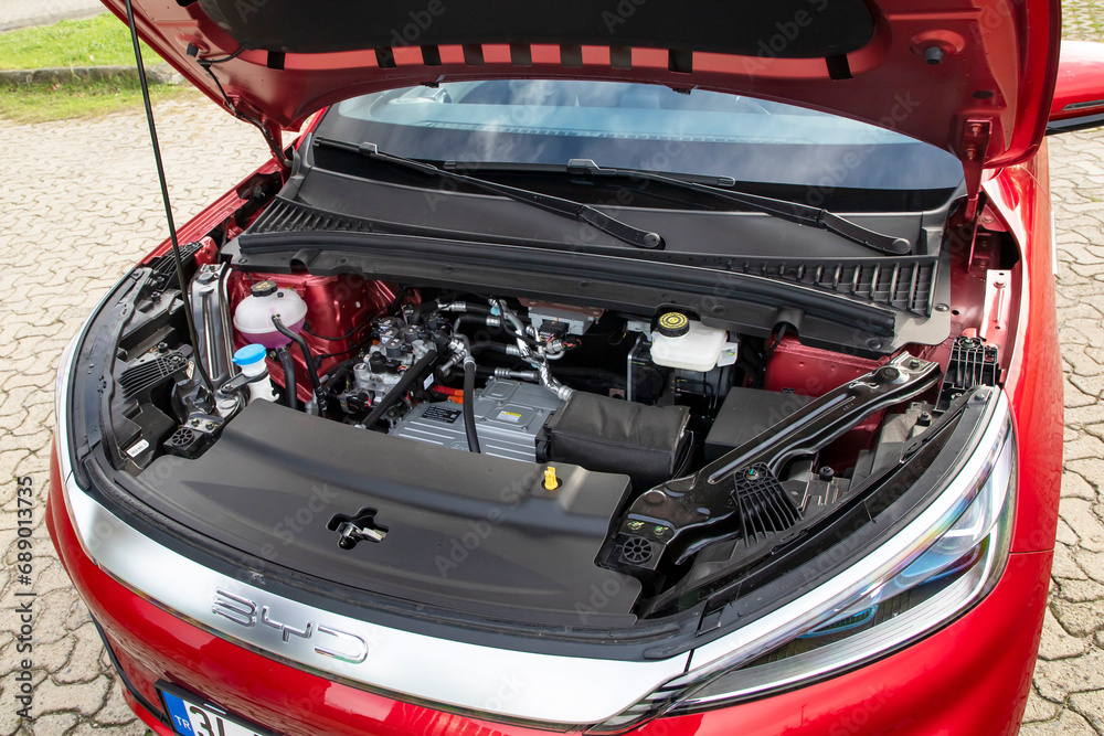 BYD Atto 3 is a battery electric compact crossover SUV. It has unique ...