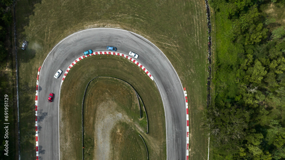 Foto de Aerial top view of Circuit motor racing track, Track for auto ...