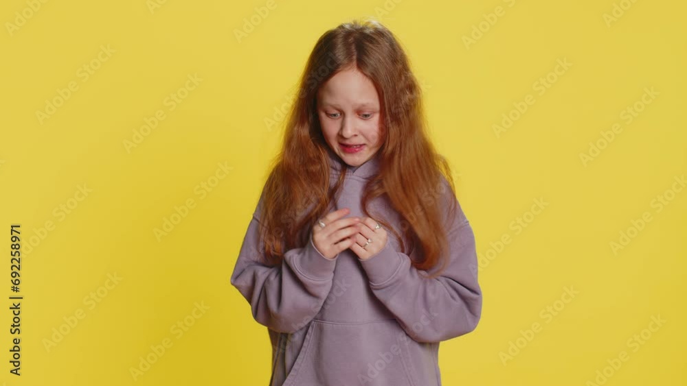 Vidéo Stock Stressed depressed preteen child girl kid terrified about ...