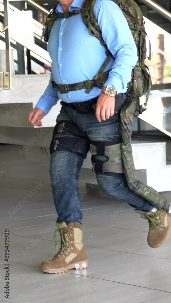 Mechanical military exoskeleton to help unrecognizable soldiers and ...