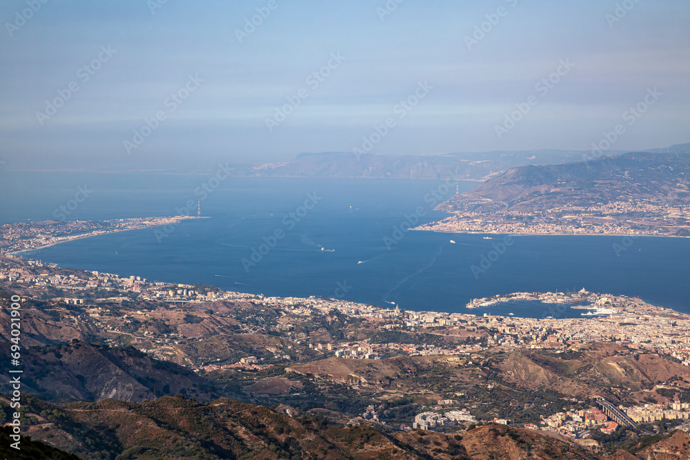 Panoramic view of the Strait of Messina, in the place planned for the ...