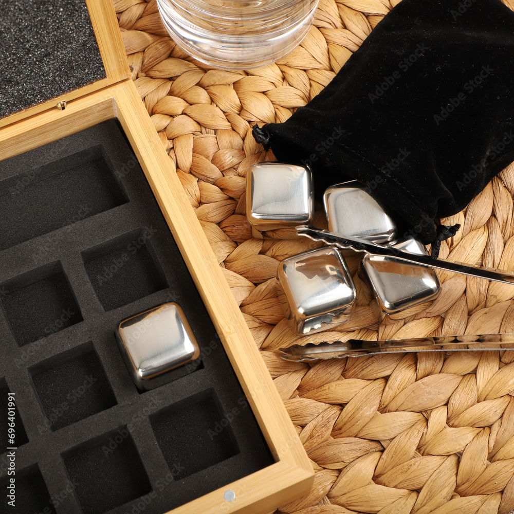 Foto de Stainless Steel Whiskey Stone Set in Bamboo Box, Whiskey Stone ...