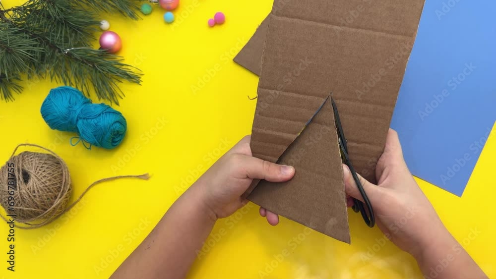 Step-by-step instructions how to made christmas tree toy a dinosaur ...