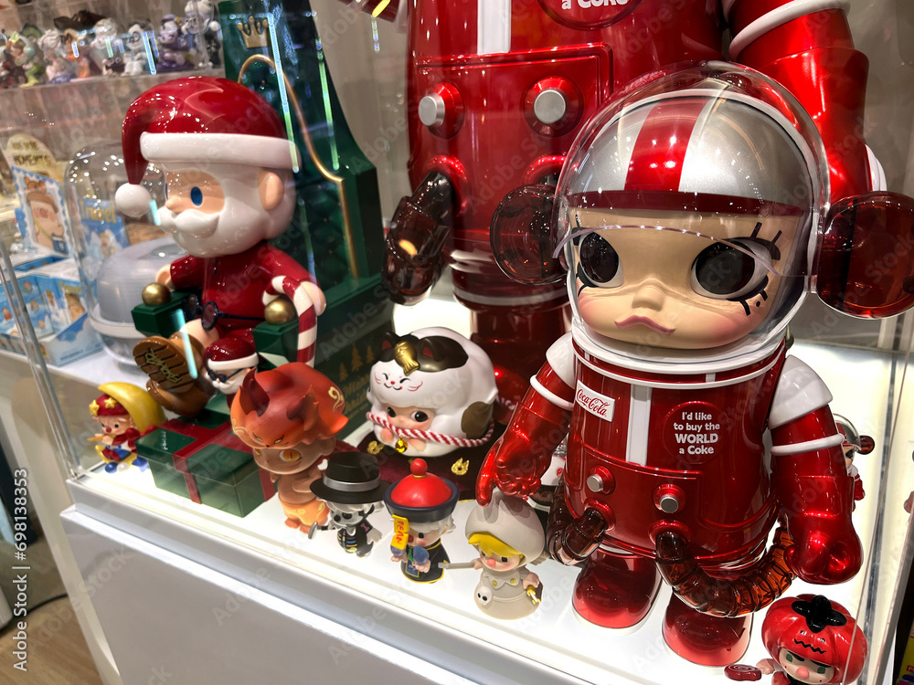 art toys mega space Molly 400% collection from Pop Mart blind box ...