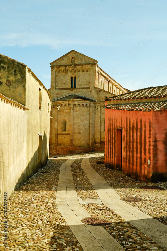 L'antico borgo di Tratalias con la bella Basilica di Santa Maria di ...