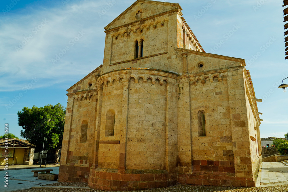 L'antico borgo di Tratalias con la bella Basilica di Santa Maria di ...