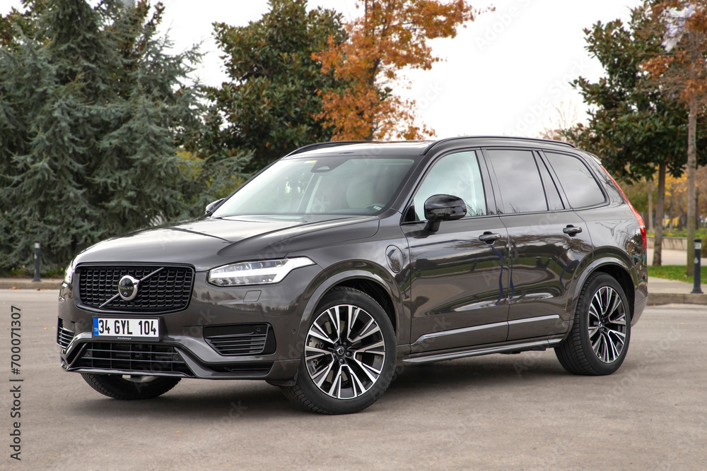 Volvo XC90 Recharge is a luxury plug-in hybrid SUV manufactured and ...