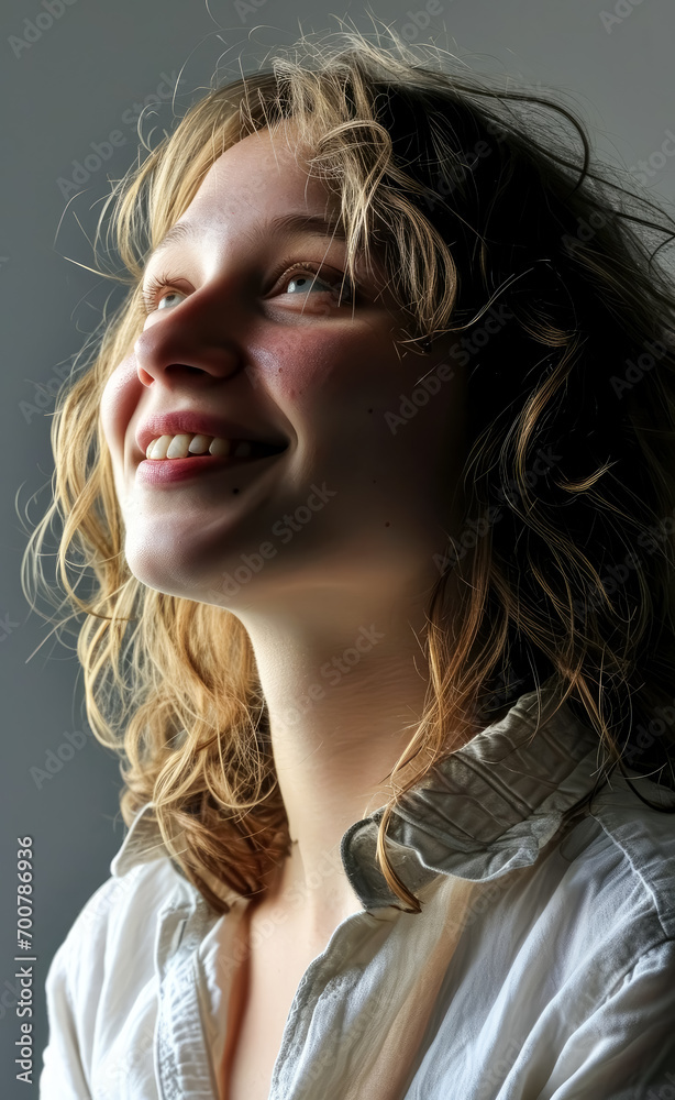 Young beautiful girl smiling, in the style of realistic portraits ...