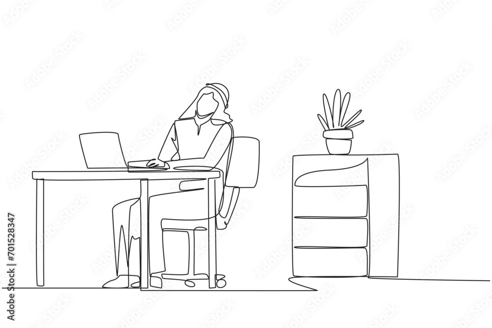 Continuous one line drawing Arab man sitting in work chair typing on a ...