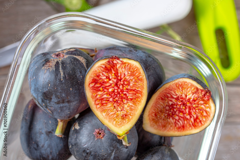 4K Ultra HD Close-Up of Fresh Sweet Figs: Halved and Macro Inside Shot ...