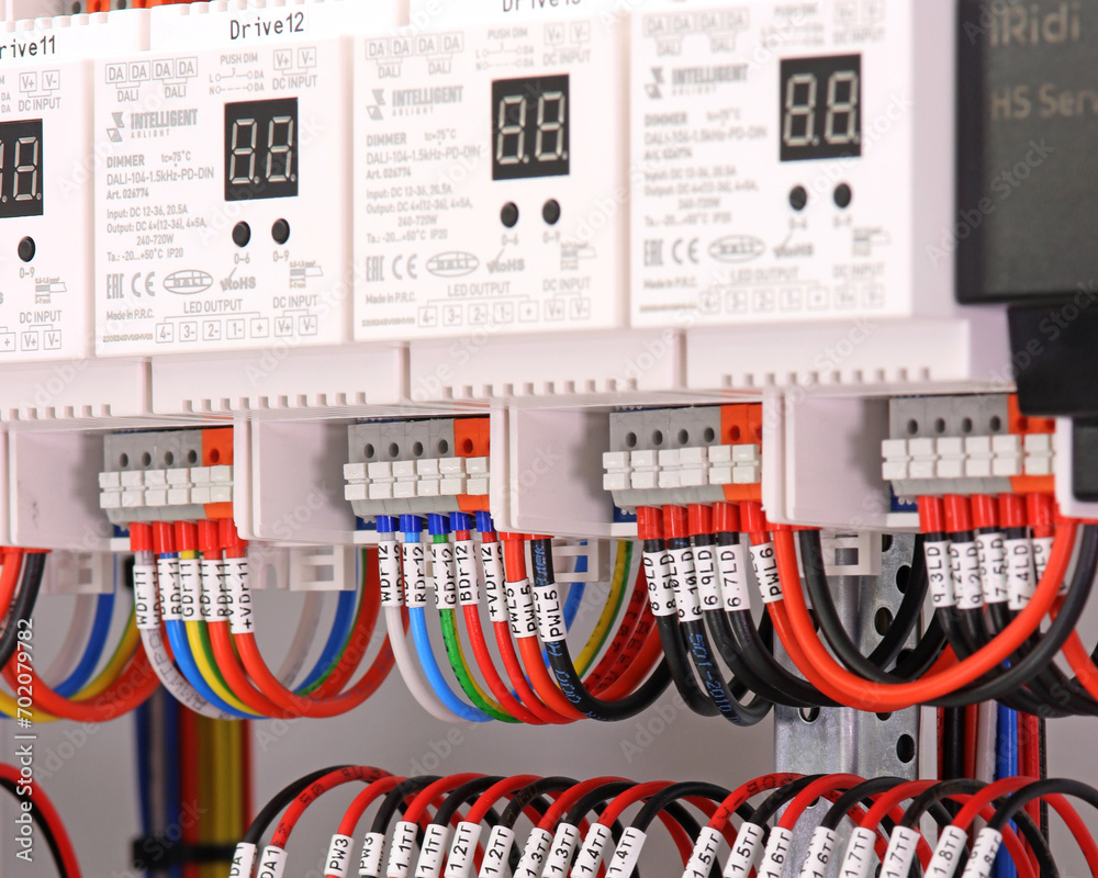 Connection of electronic modules using electrical insulated wires ...