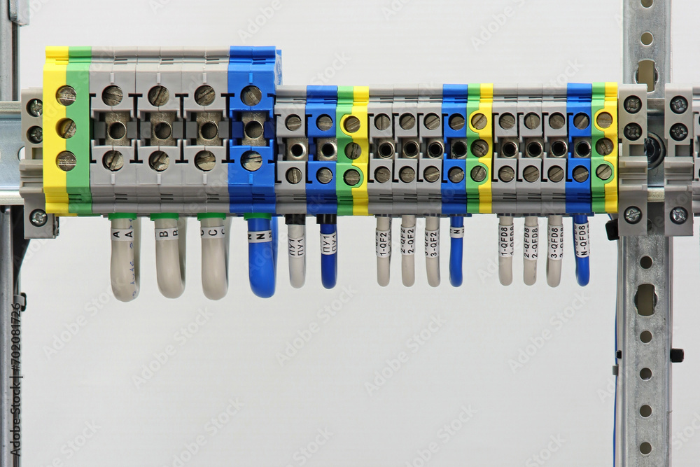 Electrical pass-through terminals for connecting copper mounting wires ...