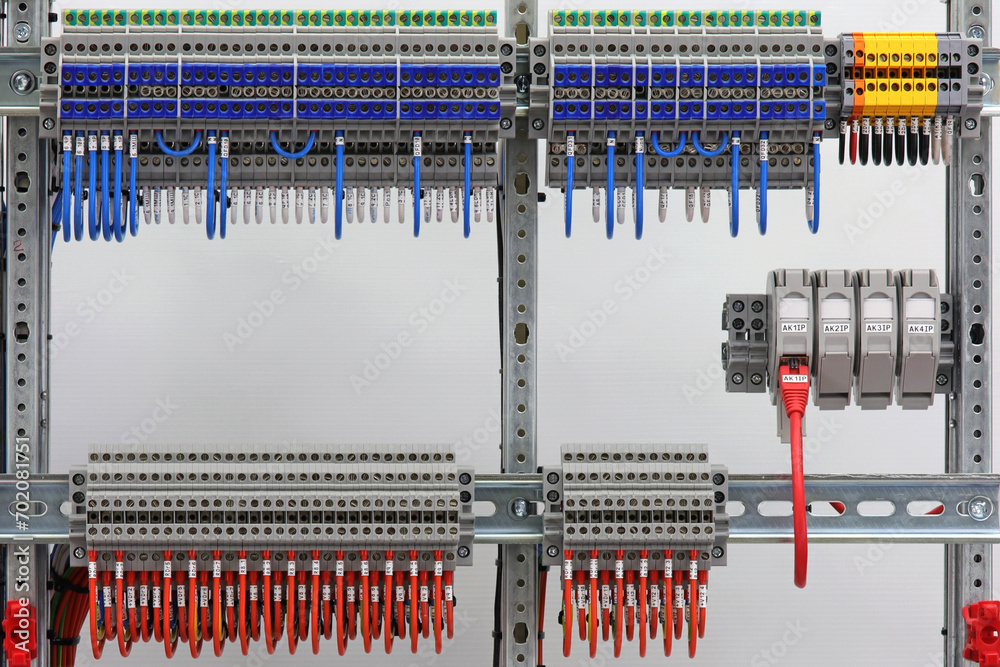 Electrical pass-through terminals for connecting copper mounting wires ...